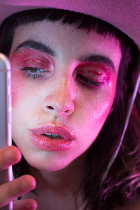 Molly Soda. Comfort Zone | CuratingtheContemporary (CtC)